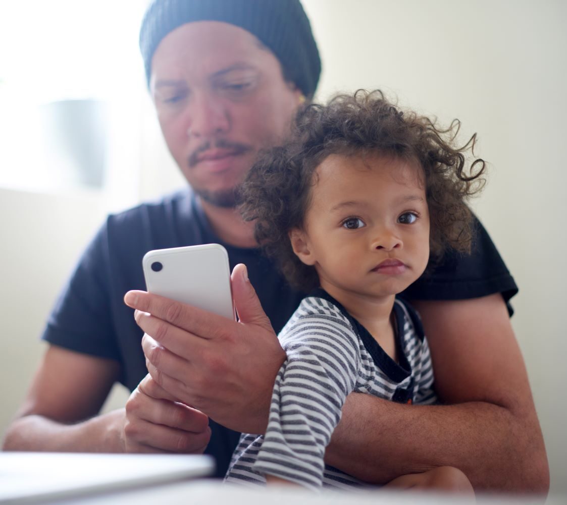 FamilyLine: a free helpline for families - Family Action